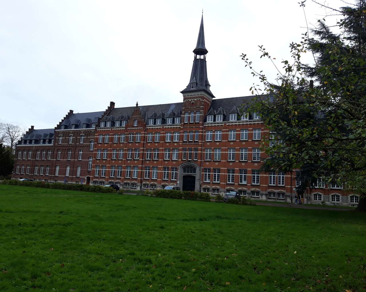 Monumentos y arquitectura College ND de Basse Wavre en Wavre - Puntos ...