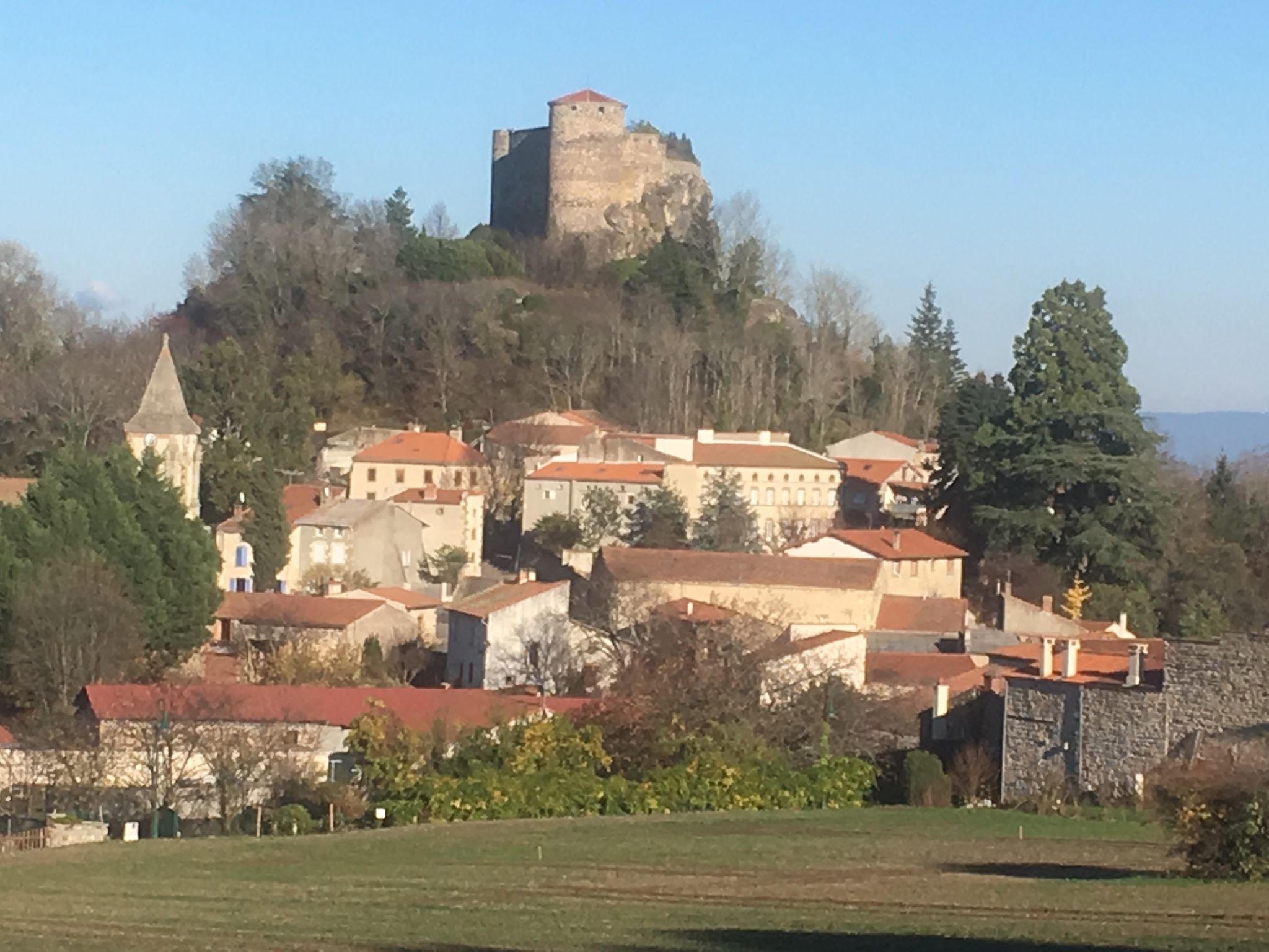 Randonnée Marche à Mirefleurs: Mirefleurs - SityTrail
