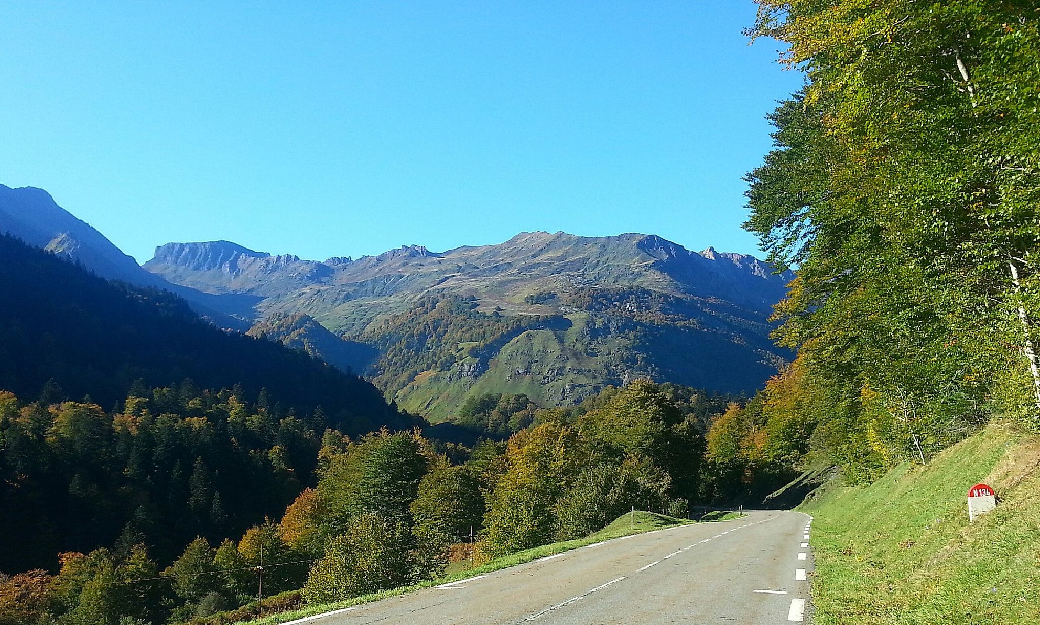 Randonnée A pied à Urdos: Sentier de Peyranère au Refuge de Larry PNP ...